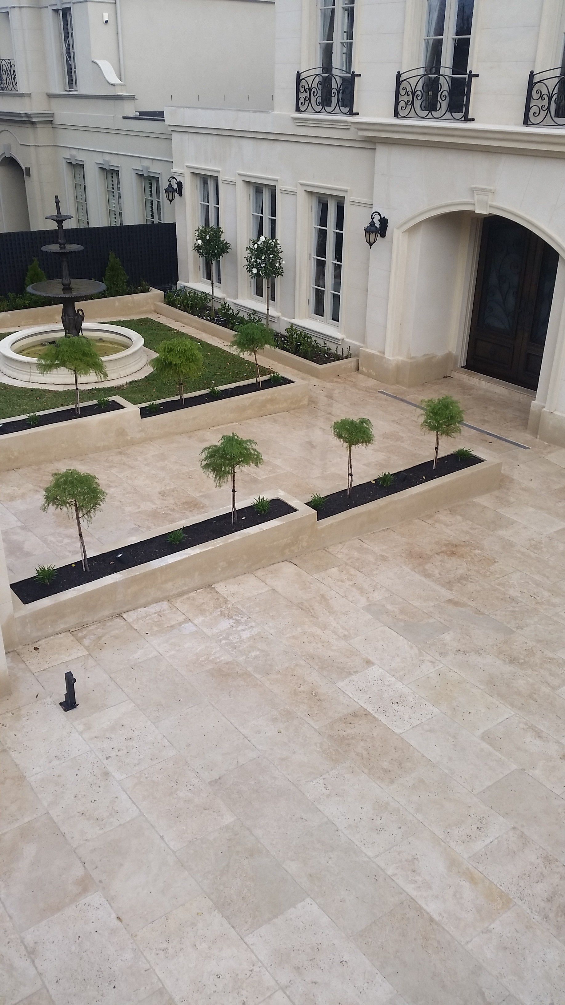 Photo/Travertine: Classic Tumbled & Unfilled | SAI Stone